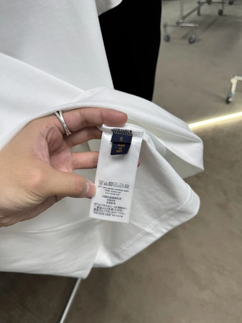 Factory-made Louis Vuitton T-Shirts