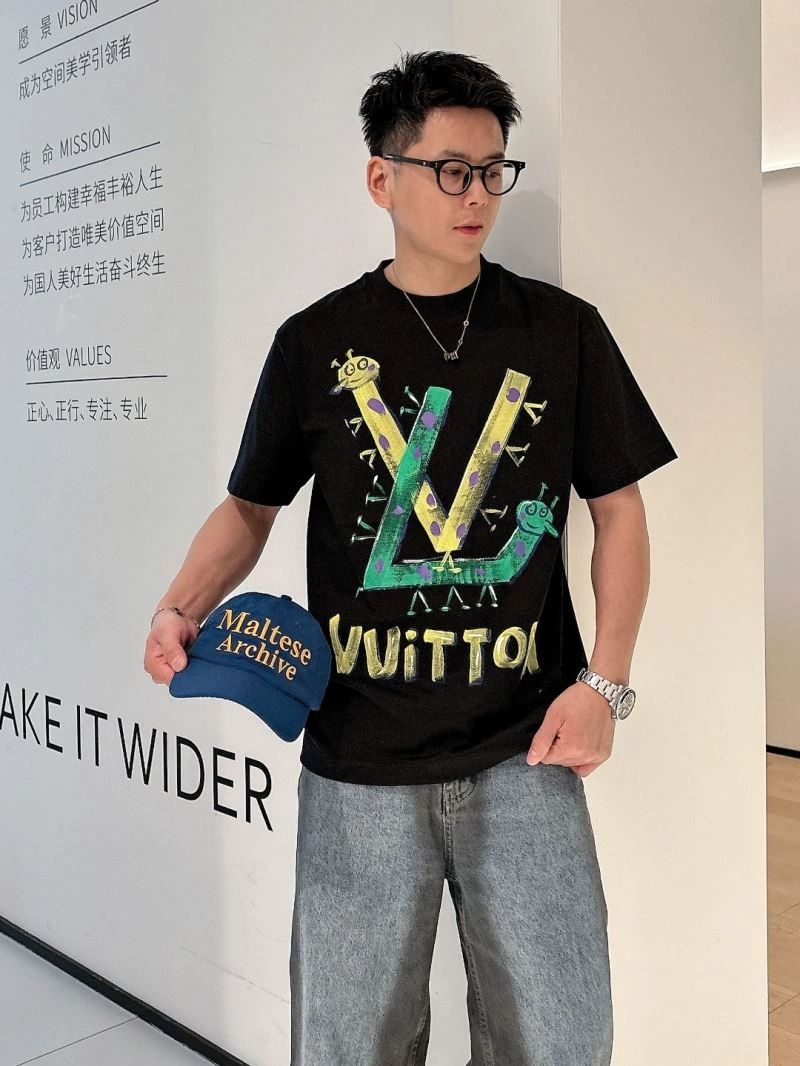 Exact replica Louis Vuitton T-Shirts
