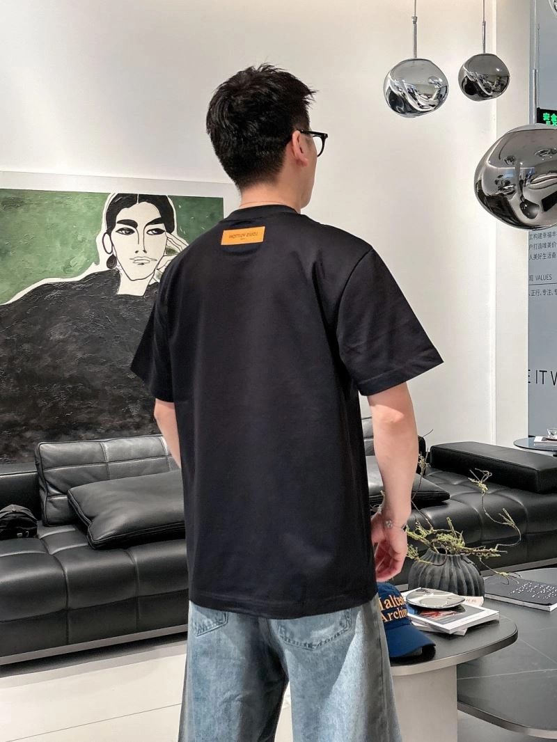 Exact replica Louis Vuitton T-Shirts