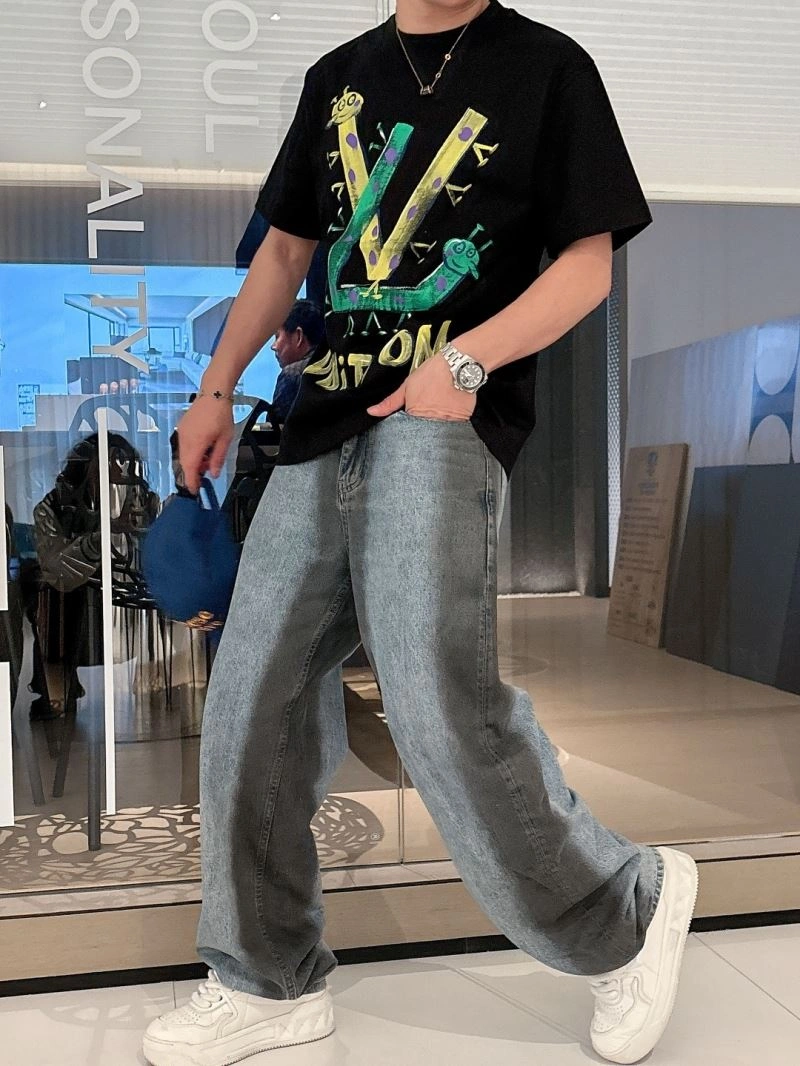 Exact replica Louis Vuitton T-Shirts
