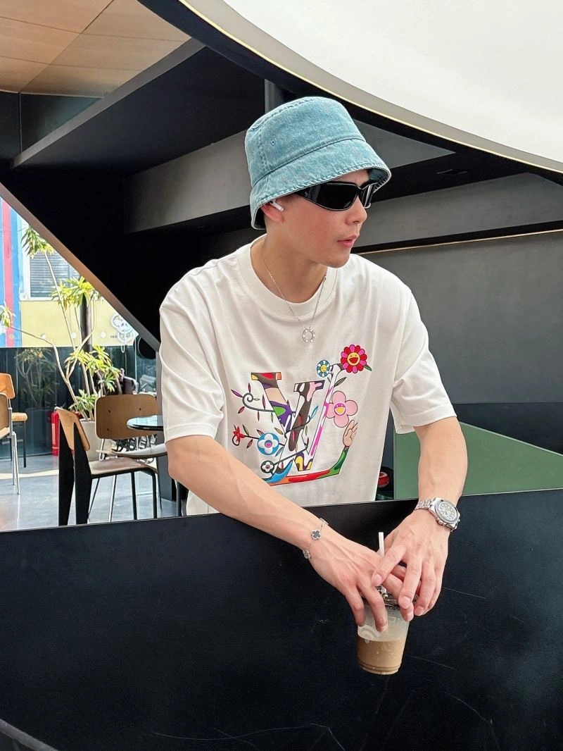 Exact replica Louis Vuitton T-Shirts