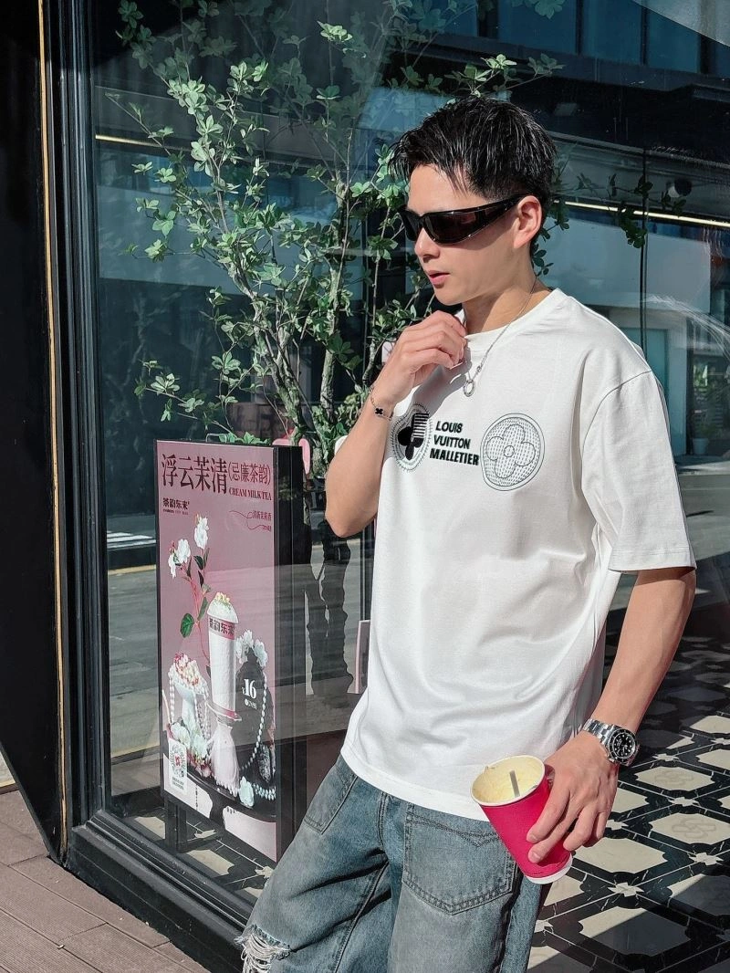 Top mirror Louis Vuitton T-Shirts