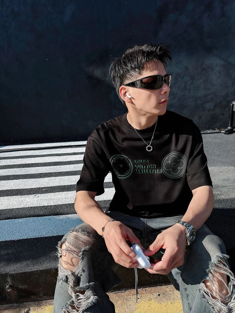Inexpensive Louis Vuitton T-Shirts