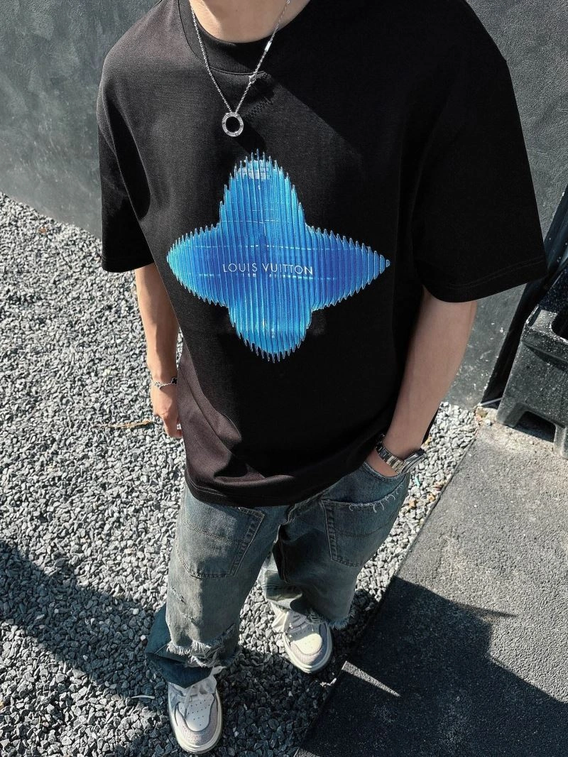 Top match Louis Vuitton T-Shirts