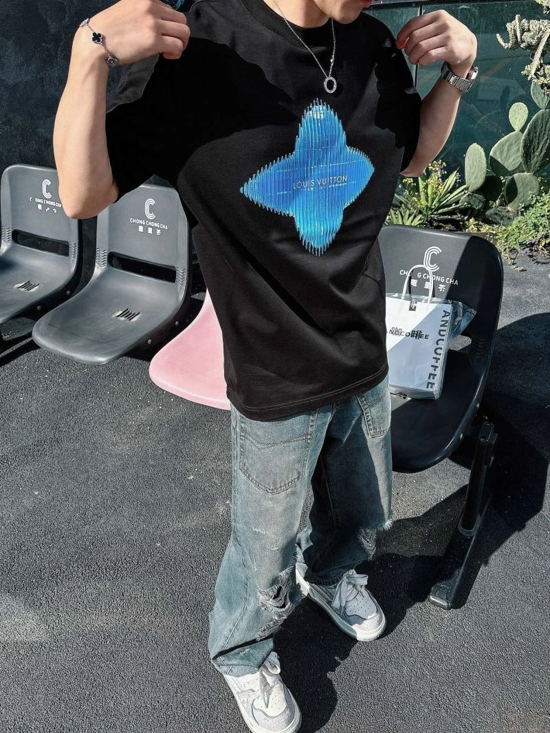Top match Louis Vuitton T-Shirts