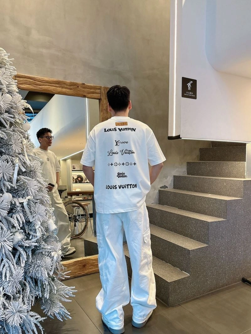 Reasonably priced Louis Vuitton T-Shirts