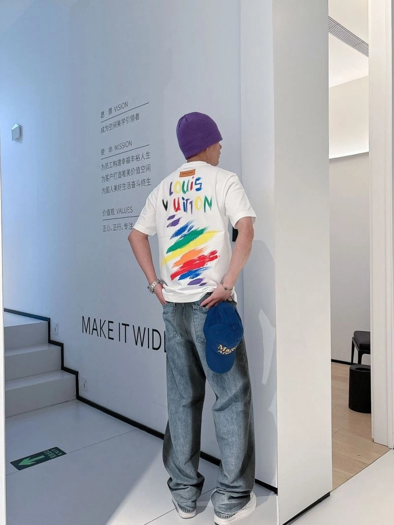 High accuracy Louis Vuitton T-Shirts