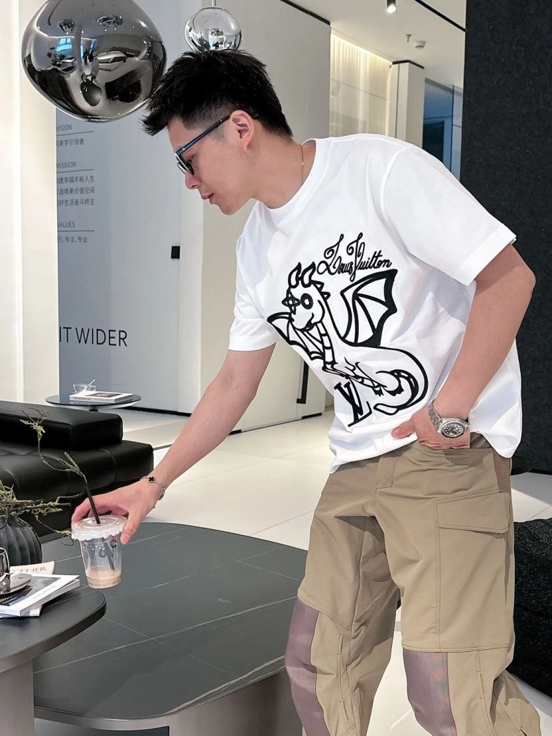 High accuracy Louis Vuitton T-Shirts
