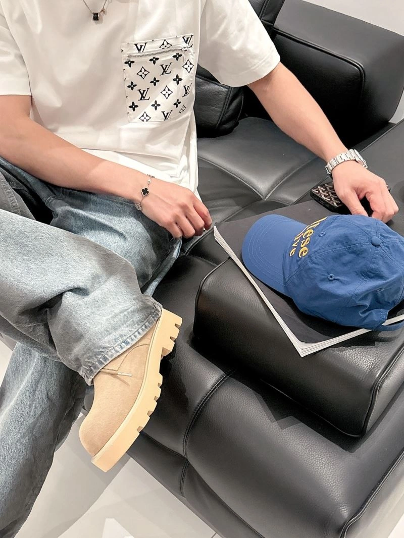 Precise copy Louis Vuitton T-Shirts