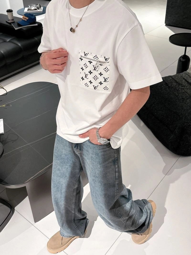 Precise copy Louis Vuitton T-Shirts