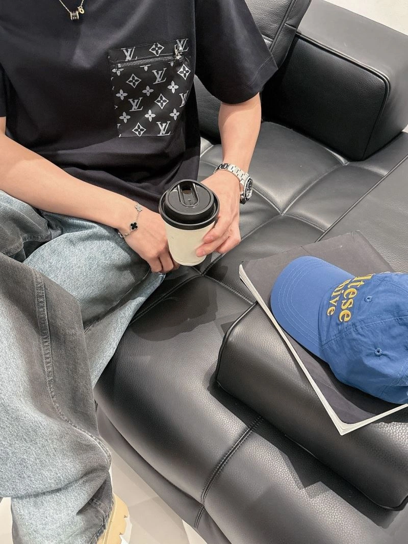 1:1 copy Louis Vuitton T-Shirts