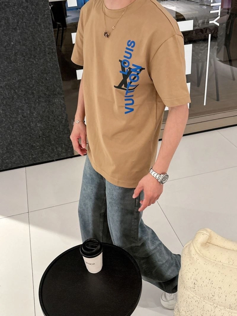 Exact replica Louis Vuitton T-Shirts