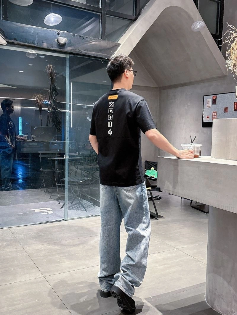 Value-priced Louis Vuitton T-Shirts