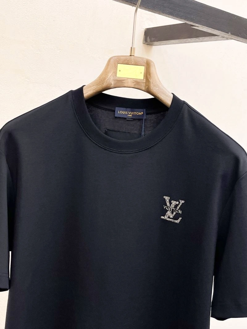 Top match Louis Vuitton T-Shirts