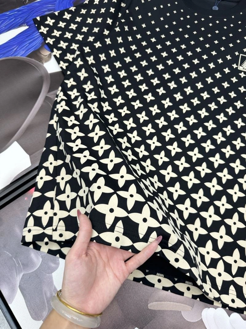 Inexpensive Louis Vuitton T-Shirts