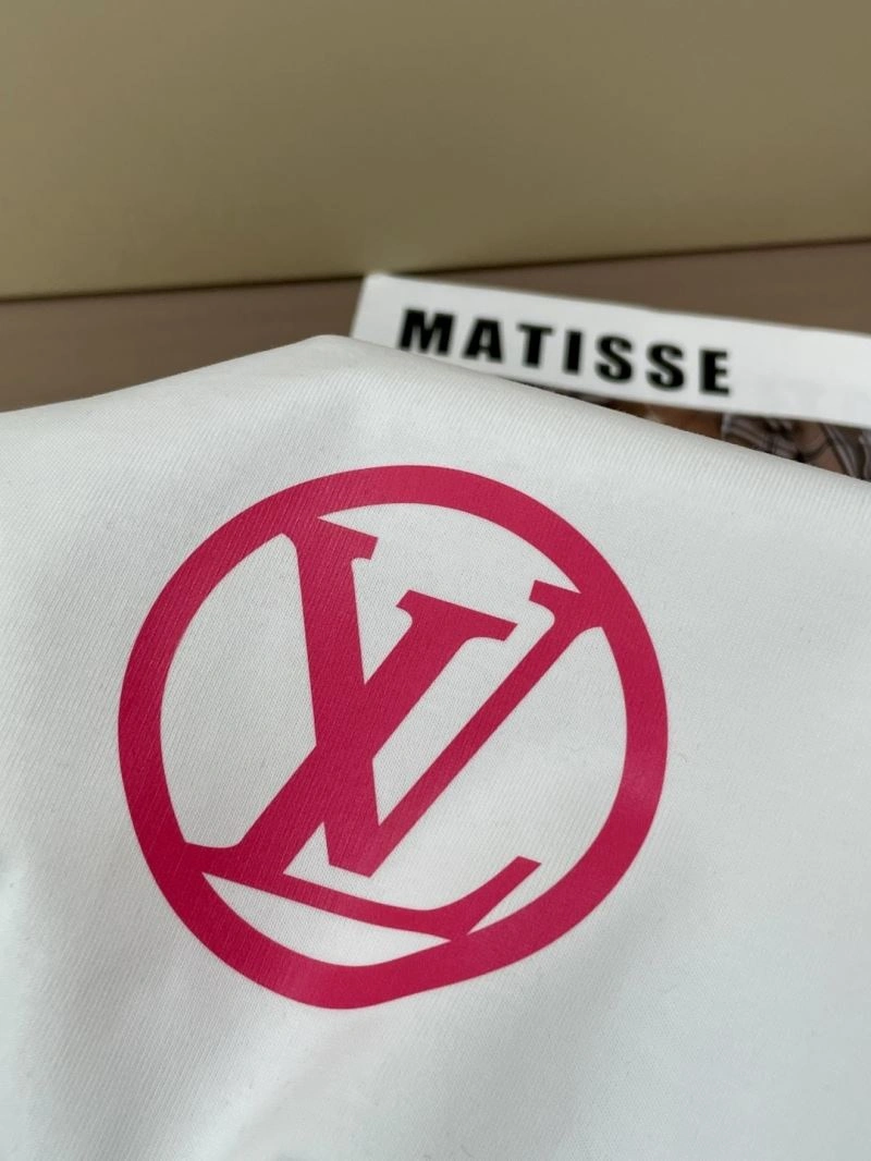Factory-made Louis Vuitton T-Shirts