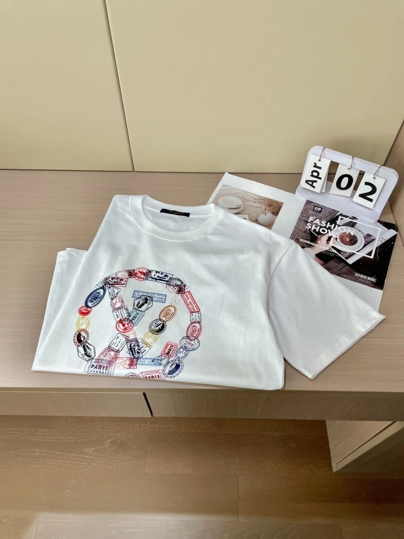 Indistinguishable Louis Vuitton T-Shirts