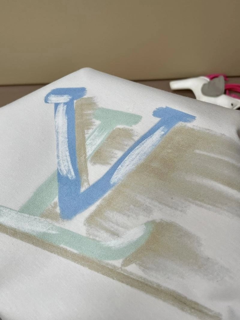 Exact replica Louis Vuitton T-Shirts