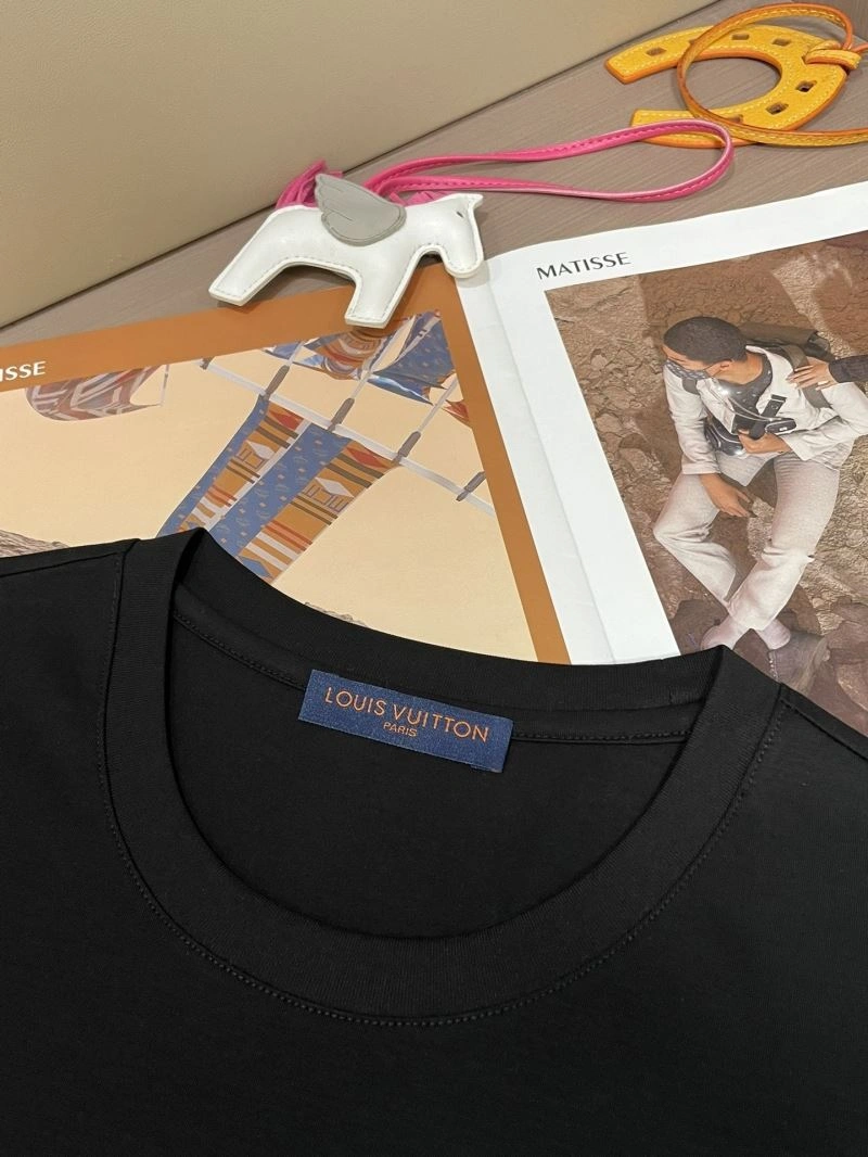 Exact replica Louis Vuitton T-Shirts