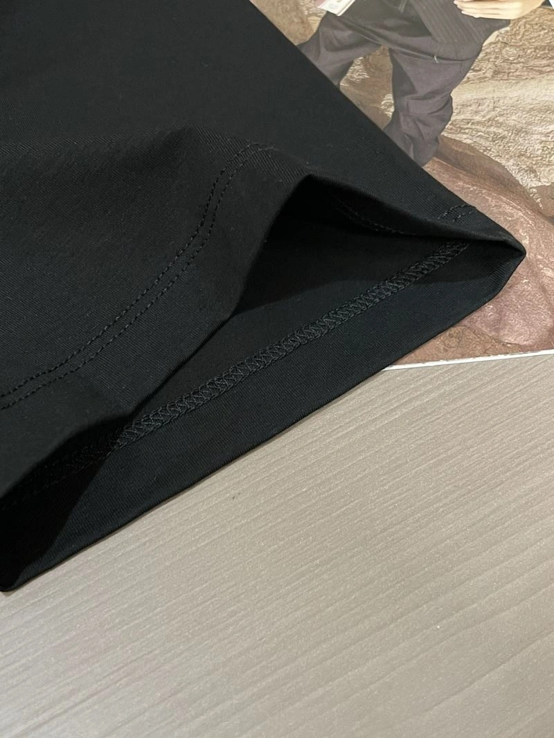 Exact replica Louis Vuitton T-Shirts