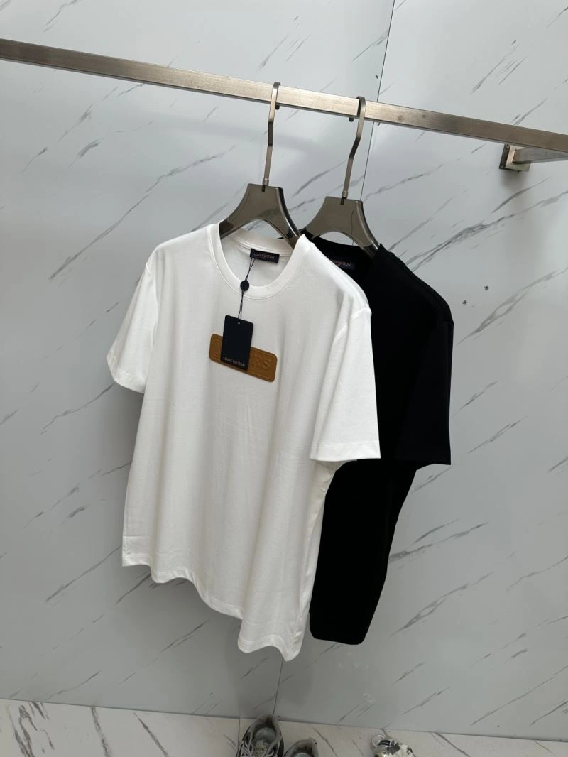Exact replica Louis Vuitton T-Shirts