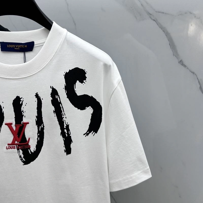 Indistinguishable Louis Vuitton T-Shirts