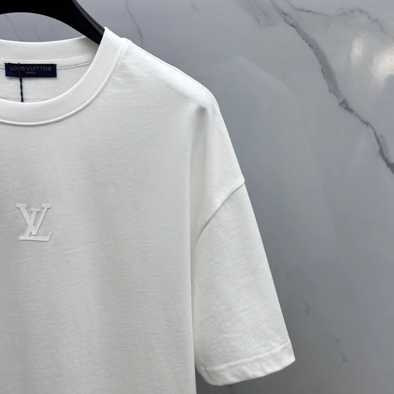 Indistinguishable Louis Vuitton T-Shirts
