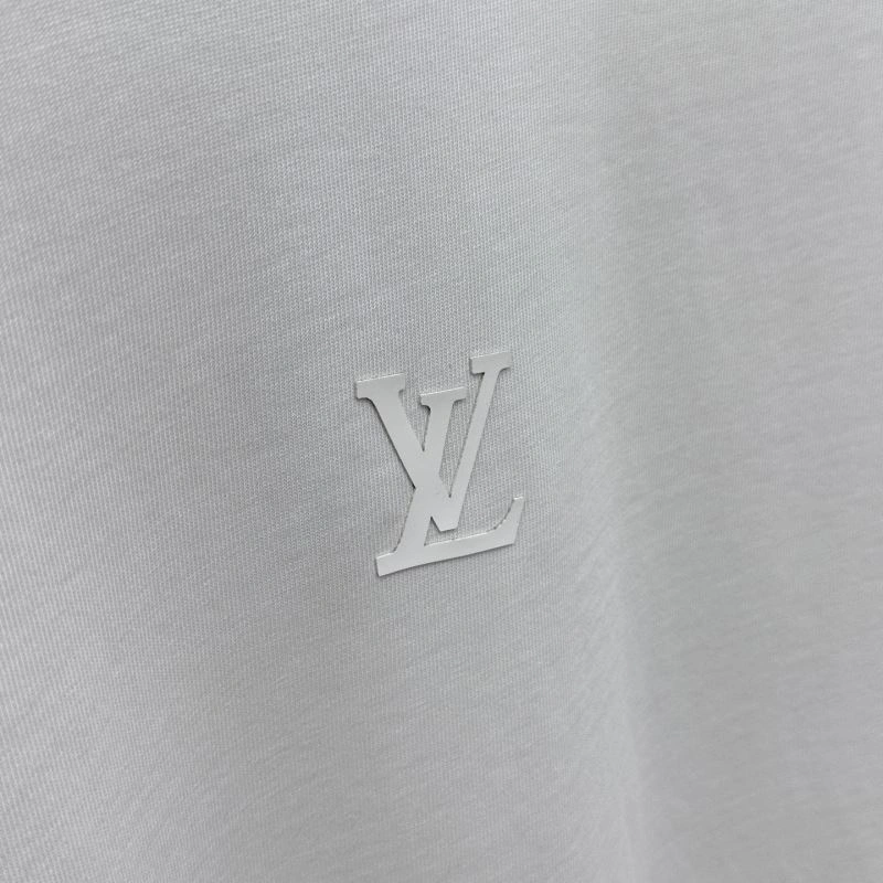 Indistinguishable Louis Vuitton T-Shirts