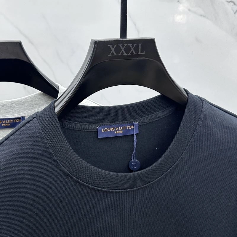 High fidelity Louis Vuitton T-Shirts