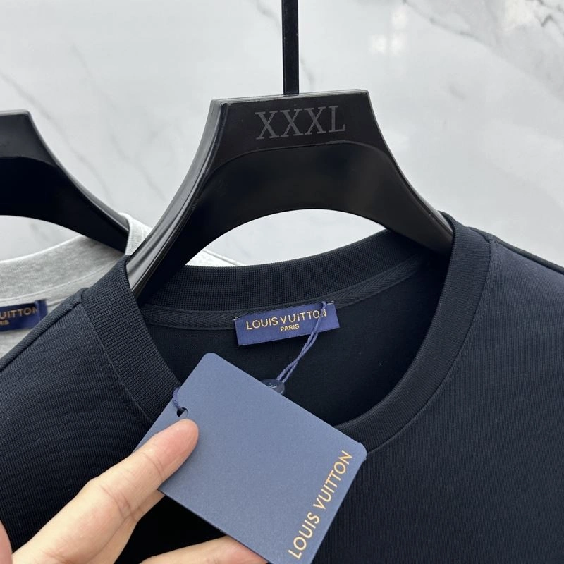 High fidelity Louis Vuitton T-Shirts