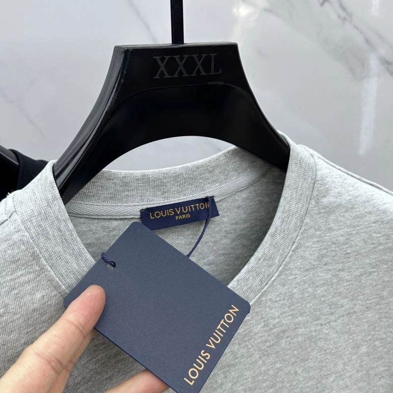 Low-cost Louis Vuitton T-Shirts