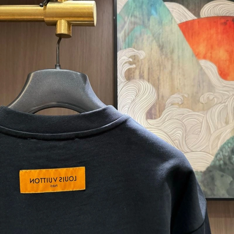 Bargain Louis Vuitton T-Shirts