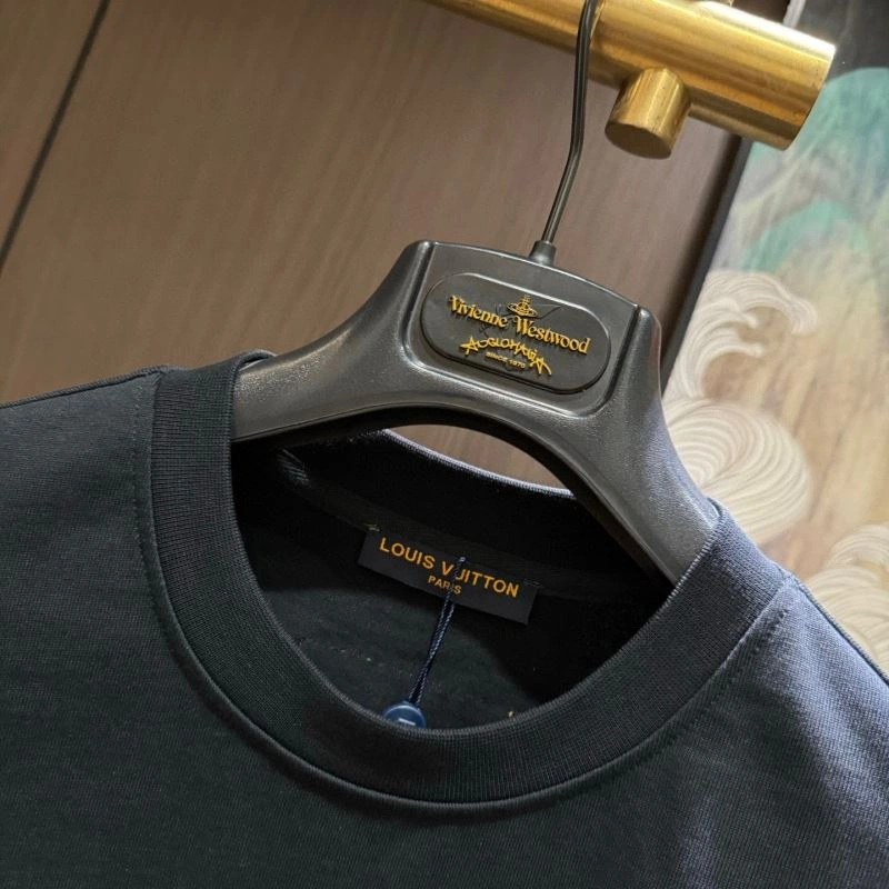 Bargain Louis Vuitton T-Shirts