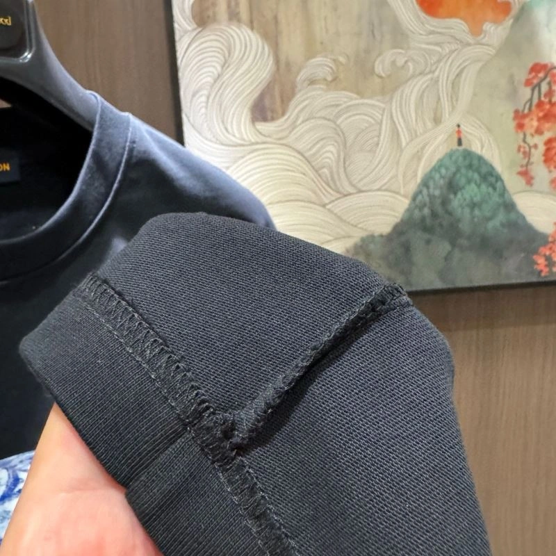 Bargain Louis Vuitton T-Shirts