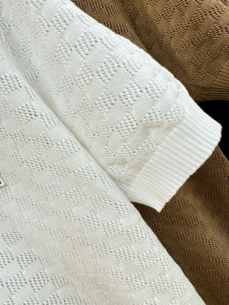 Indistinguishable Louis Vuitton T-Shirts