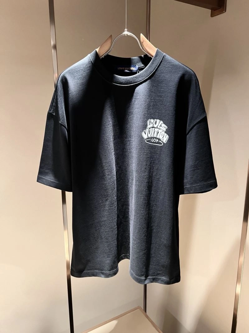 Top match Louis Vuitton T-Shirts