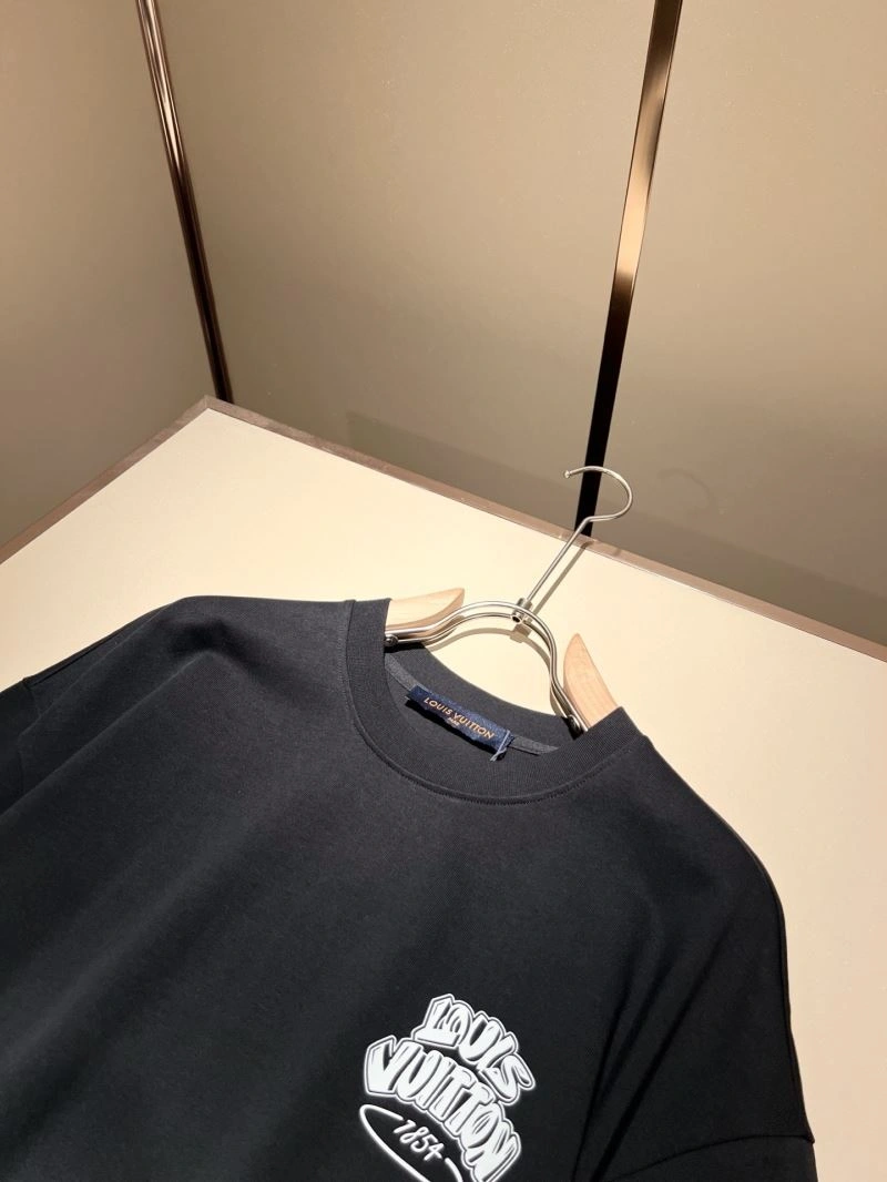 Top match Louis Vuitton T-Shirts