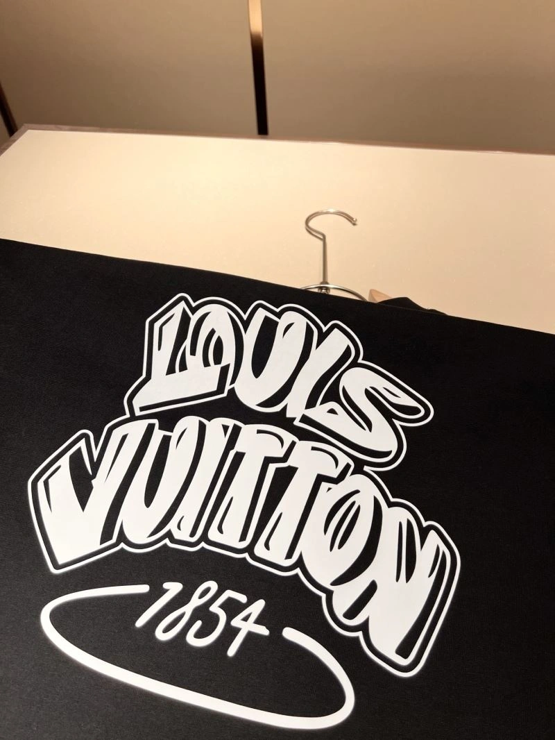 Top match Louis Vuitton T-Shirts