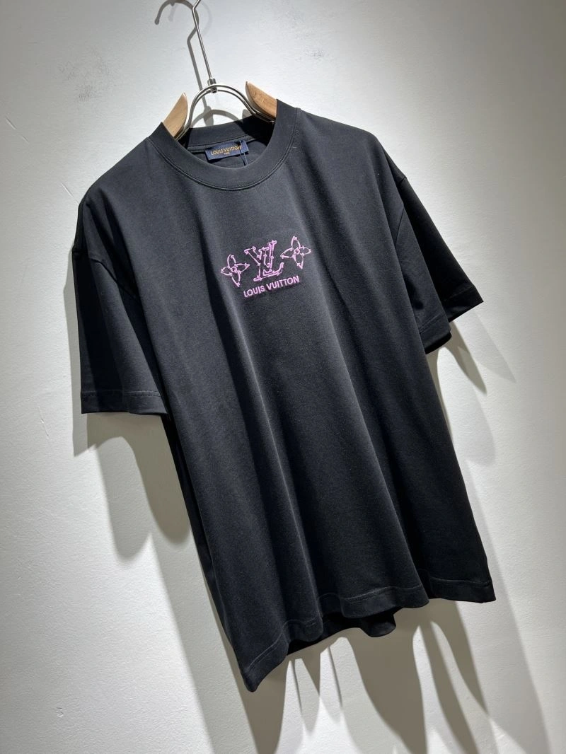 Top match Louis Vuitton T-Shirts