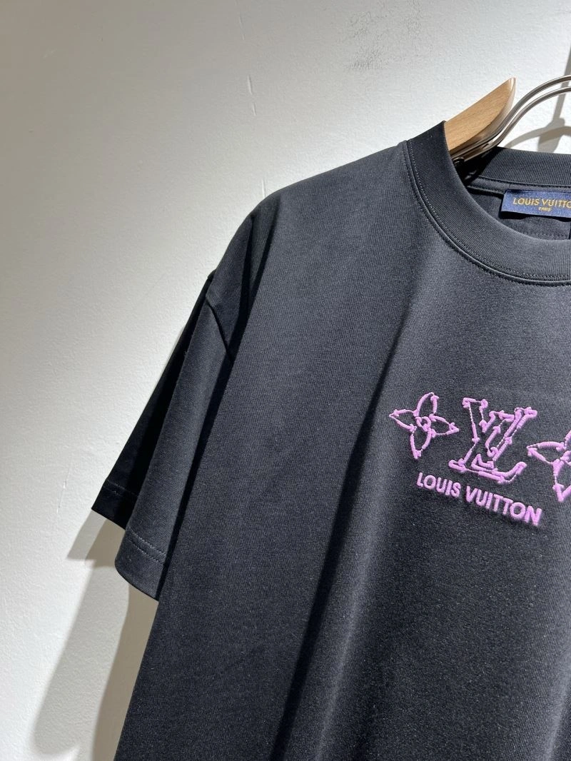 Top match Louis Vuitton T-Shirts