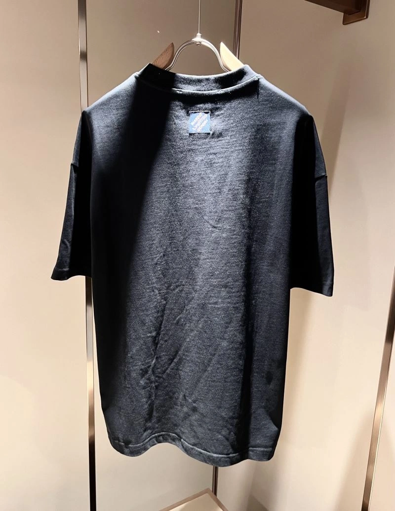 Top match Louis Vuitton T-Shirts