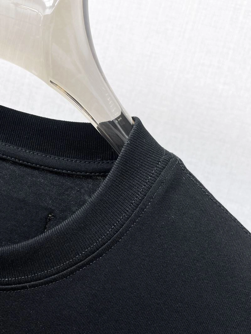 Exact replica Louis Vuitton T-Shirts