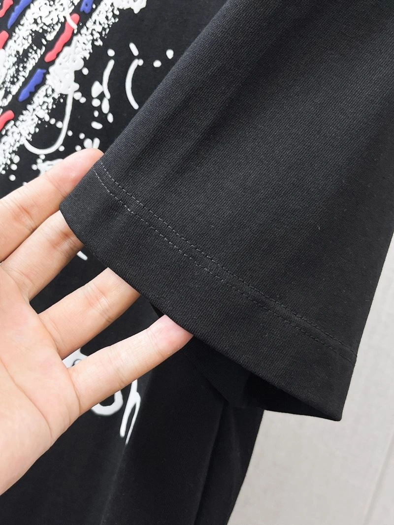 Exact replica Louis Vuitton T-Shirts