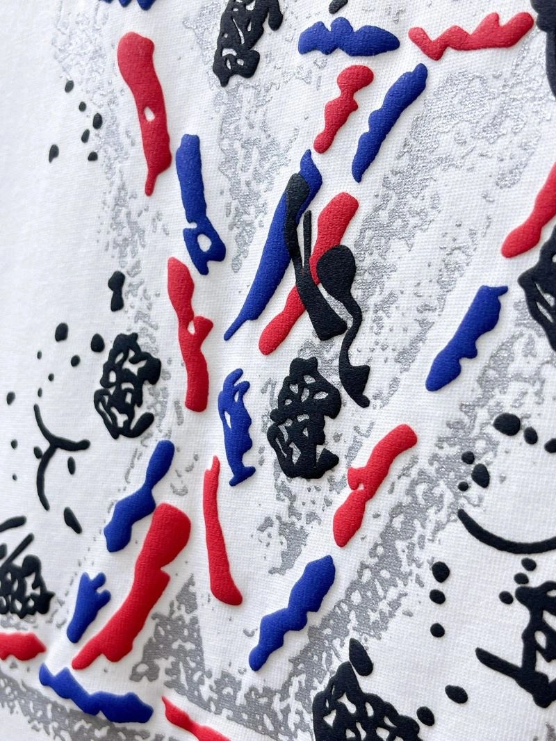 High accuracy Louis Vuitton T-Shirts