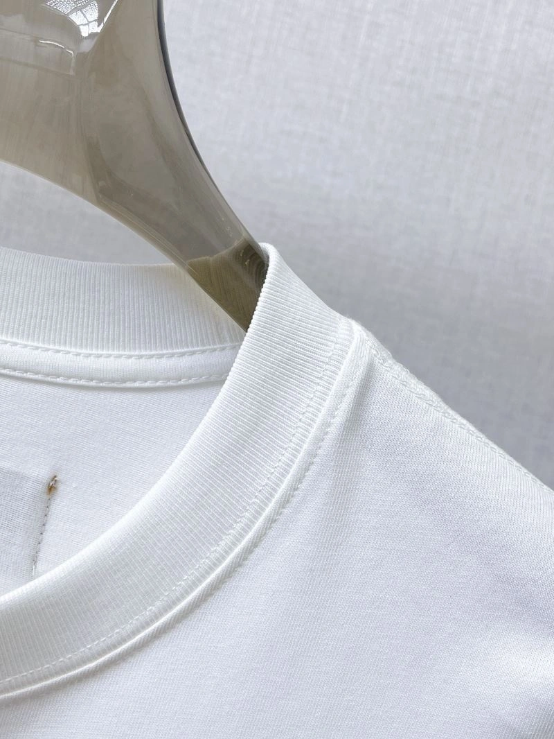 High accuracy Louis Vuitton T-Shirts