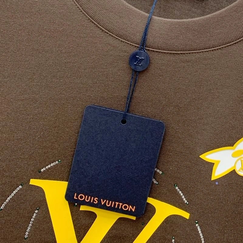 Indistinguishable Louis Vuitton T-Shirts