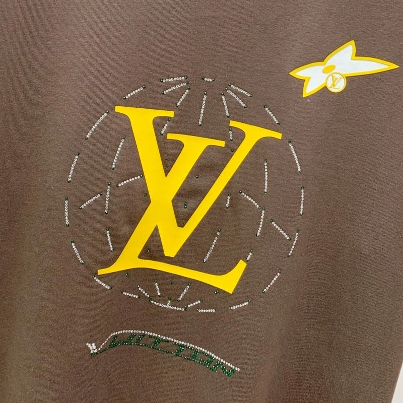 Indistinguishable Louis Vuitton T-Shirts