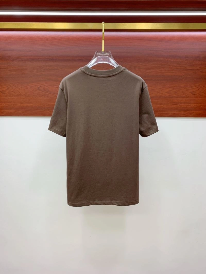 Indistinguishable Louis Vuitton T-Shirts