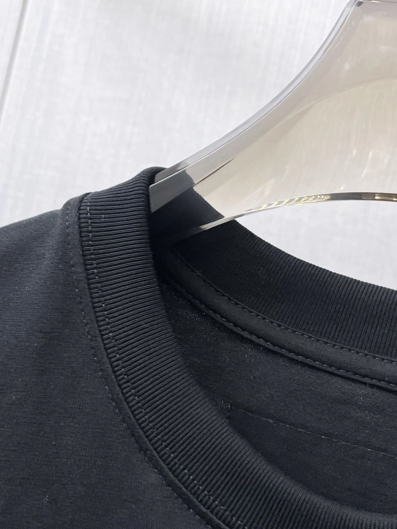 Low-cost Louis Vuitton T-Shirts