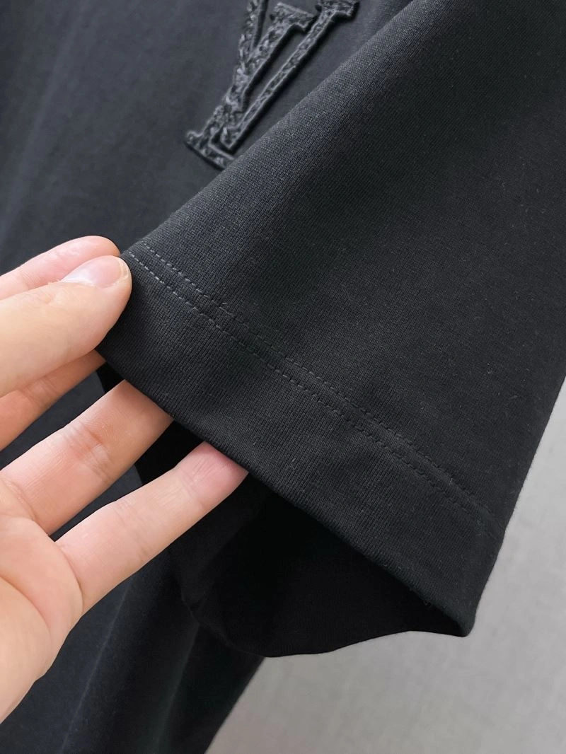 Low-cost Louis Vuitton T-Shirts